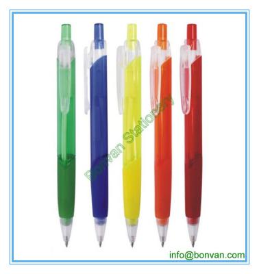 China transparent triangular ball pen,with rubber grip for sale