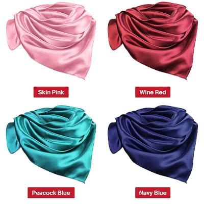Cina Involucro di seta 35Inch della testa della sciarpa della bandana della grande sciarpa capa d'annata del quadrato del raso in vendita