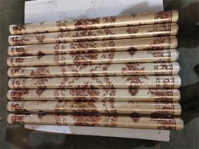 Cina Tovaglia impressa del PVC del fiore per il banchetto famiglia del peso da 280 GSM in vendita