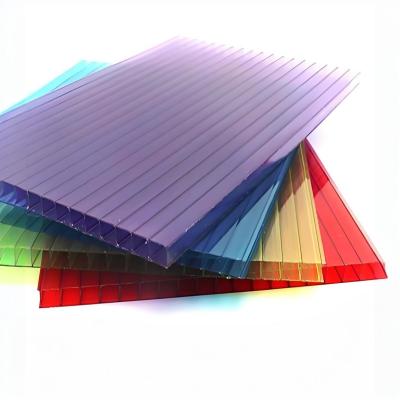 China Anti-UV polycarbonaat PC holle plaat voor hoge treksterkte en brandwaarde van klasse B1 Te koop