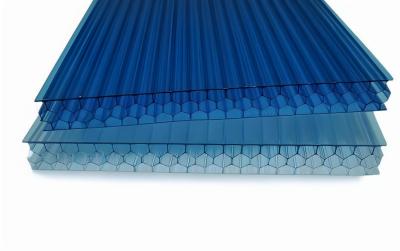 China 2.1m*5.8m Size 10mm Honeycomb Polycarbonate Sheet Superior Light Diffusion And Thermal Insulation For Construction for sale