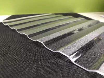 Cina Piastrelle di policarbonato protette da UV diffusori di luce per tetti residenziali e agricoli in vendita