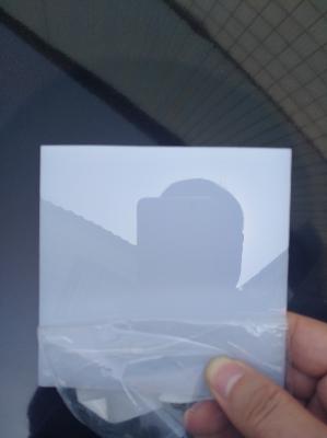 China 2 mm opaal polycarbonaat solide plaat Sterk inslagbestendig voor zowel commerciële als residentiële gebruik Te koop