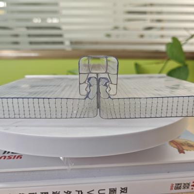 Cina Fogli di policarbonato a sei strati a chiusura U per un isolamento termico superiore in vendita