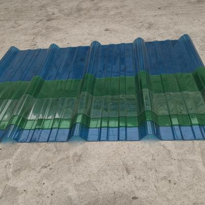 China Enhance Your Outdoor Space with green Plastic Polycarbonate wave tile   Weather-Resistant and UV-Protected Material for sale