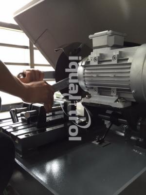 Cina Raffreddamento ad acqua metallografico della tagliatrice del manuale di rendimento elevato con velocità 2800rpm in vendita