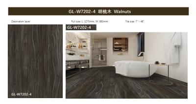 Cina Clic SPC del vinile della noce GL-W7202-4 che pavimenta stile liberamente scorrente in vendita
