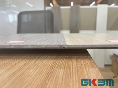 China Ls-W8003 maak Vuurvaste de Plank Antibiosis van de Luxe Vinylbevloering Misstap waterdicht Te koop