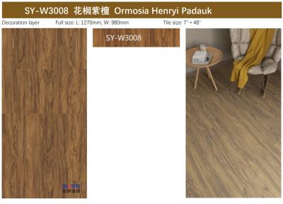 Cina Ormosia di plastica a prova di fuoco Henryi Padauk GKBM SY-W3008 della formaldeide della pavimentazione E0 di 1220x183mm SPC in vendita
