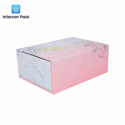Cina Contenitori d'imballaggio di regalo di lusso della stagnola di oro che piegano il contenitore di regalo magnetico rosa in vendita