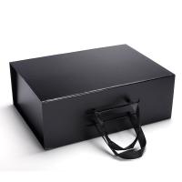 China Custom Foldable Magnetic Closure Cardboard Gift Box with Spot UV Coating for sale