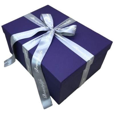 China Dozen van de de Giftverpakking van Kerstmissokken CMYK de Magenta Van golfkarton Te koop