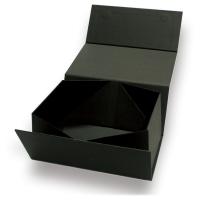 China Custom Foldable Magnetic Closure Cardboard Gift Box with Spot UV Coating for sale