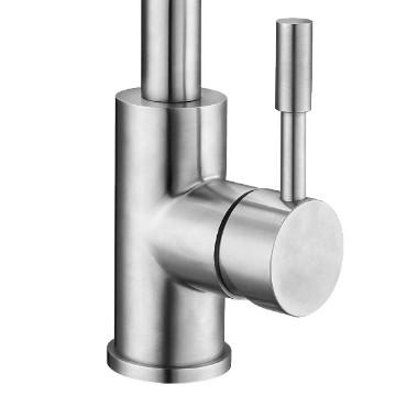 Cina Rubinetto di acqua filtrato cucina ad angolo del rubinetto IPX5 SUS304 del lavandino della maniglia del becco singola in vendita