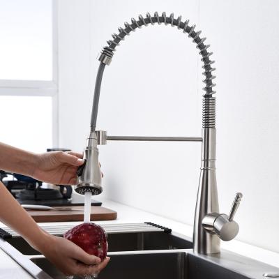 Cina Rubinetto della cucina della bobina della primavera montato piattaforma ritrattabile con la cartuccia ceramica di 35mm in vendita