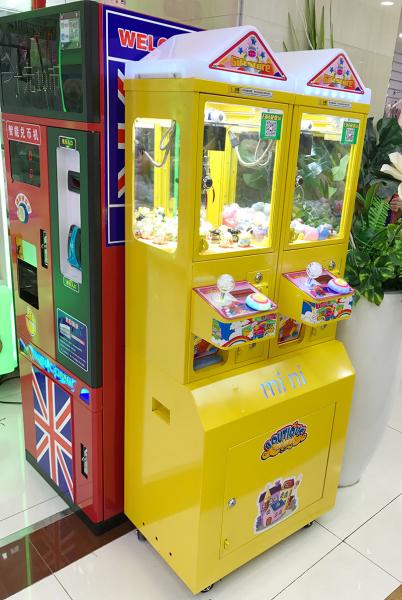 Quality Indoor Metal Mini Claw Machine Coin-Operated Arcade Toy 3 Years+ Amusement Game for sale
