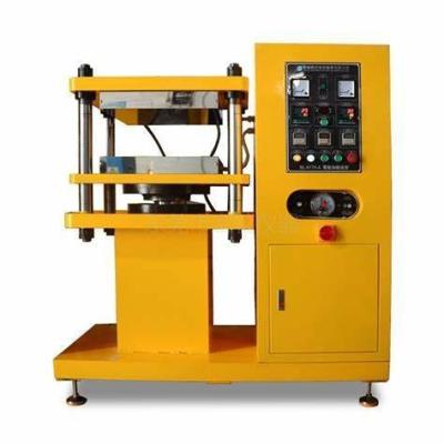 Cina Vulcanizzatrice per piastre da 25 tonnellate, vulcanizzatrice per gomma con riscaldamento elettrico in vendita