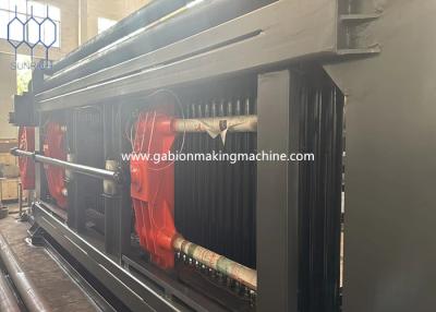 China Aanpasbare draaddiameter 1.6 mm-4.0 mm Gabion machine mesh Grootte 105x125mm for sale
