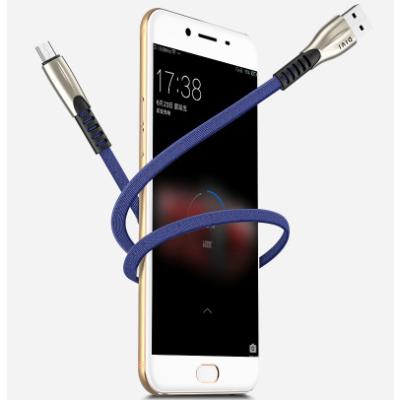 Cina 2.1A cavo di dati di carico del PVC USB per il carico veloce di IPhone in vendita