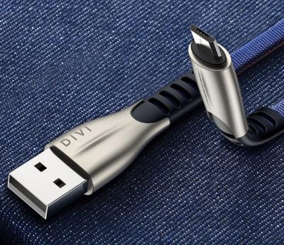 Cina 2.1A cavo di dati di carico del PVC USB per il carico veloce di IPhone in vendita