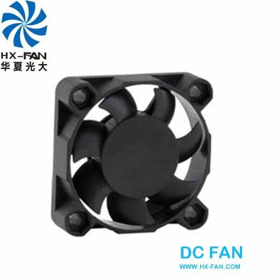Cina Offra il prezzo della ventola di raffreddamento, la ventola di raffreddamento di CC, il fan senza spazzola di CC, il ventilatore di fan di CC 40mmx40mmx10mm in vendita