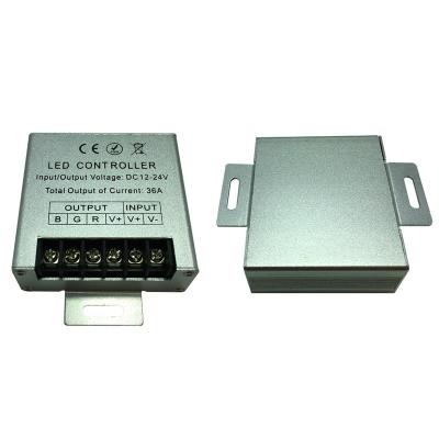 Cina Regoli il regolatore materiale d'acciaio di luminosità 24mm la rf RGB in vendita