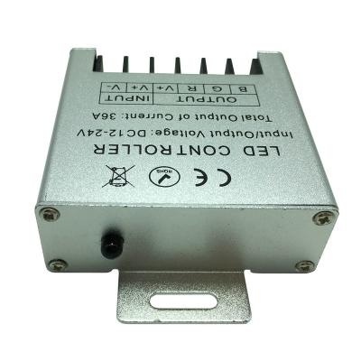 Cina Regoli il regolatore materiale d'acciaio di luminosità 24mm la rf RGB in vendita