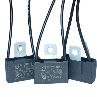 Cina CBB61 250V 1.0UF Lunghezza di linea 115 AC condensatore motore con orecchio di ferro dritto in vendita