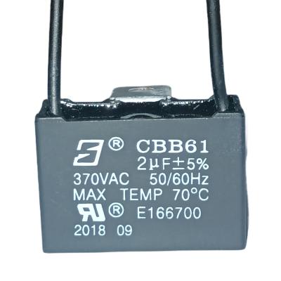 Cina CBB61 370V 2.0UF Lunghezza della linea 50 AC condensatore motore con orecchio di ferro piegato in vendita