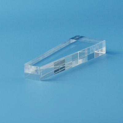 Cina Crystal Trapezoidal Sapphire Crystal Lenses per la guida di luce in vendita