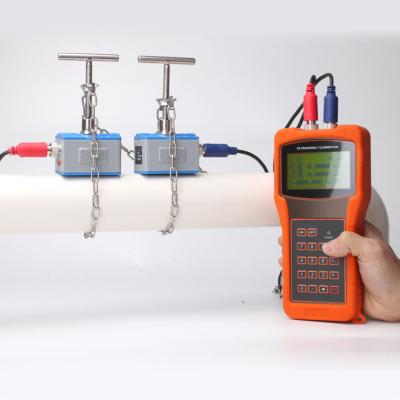 China Braçadeira de Handleheld DN15-DN6000 no medidor de fluxo ultrassônico à venda