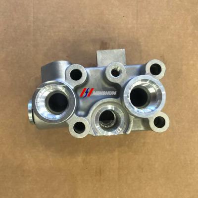 China 6BG1T Oil Filter Aluminum Housing Engine Lubrication System Part for sale