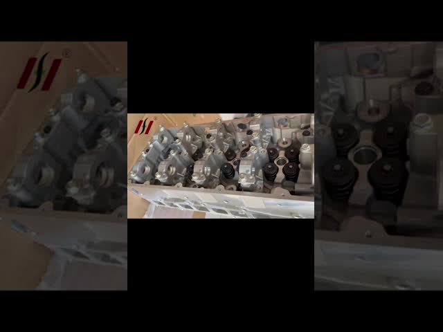 Testata cilindri motore Isuzu 4JJ1