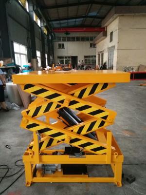 Cina La Tabella di ascensore del posto di lavoro 1500kg, Tabella di ascensore idraulica di forbici alza i prodotti fino ad altezza di lavoro in vendita