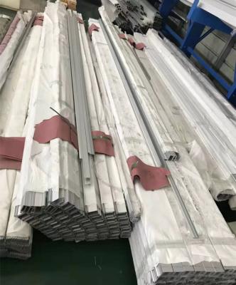 China selos industriais da doca de 3.0mm que descarregam o quadro galvanizado cercos da doca de carga à venda