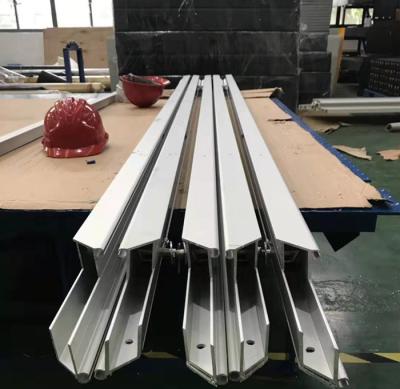 China Abrigo mecânico da doca de carregamento com PVC Febric na baía da doca de carga do armazém à venda