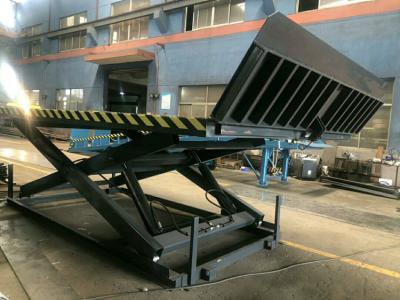 China 3000kg Load Capacity Anti Skid Face Plate Hydraulic Loading Dock Scissor Lift for sale