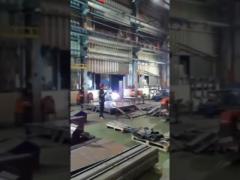 Le niveleur de muelle est en vente au magasin.