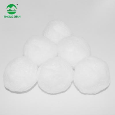 China Medios de filtro amistoso del polietileno de la fibra de Eco de las medias de la piscina que nada bolas del filtro para los filtros de arena en venta