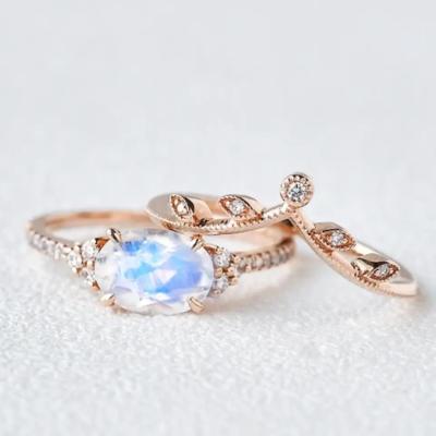 Cina 925 Sterling Silver Lady Wedding Ring Sets Inspired Promise Rainbow Natural Moonstone in vendita
