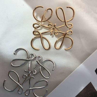 China Figure Customization Muslim Fashion Brooch Crystal Letter Diamond Brooch For Men for sale