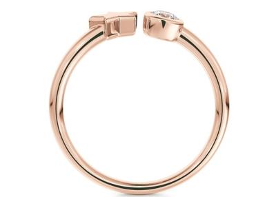 Cina anello rotondo di 3.5mm Moissanite, 0,16 ODM della fede nuziale di oro di carati 9k in vendita