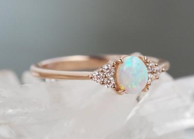 Cina Cobochon ha tagliato l'anello di oro 9K, dimensione naturale di 0.5ct Opal Ring 5×7MM in vendita