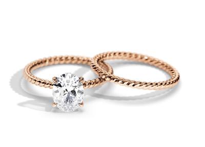 Cina Anello di oro ovale del taglio 9K 1.5ct 6×8MM con il forcone di Moissanite che mette tipo in vendita