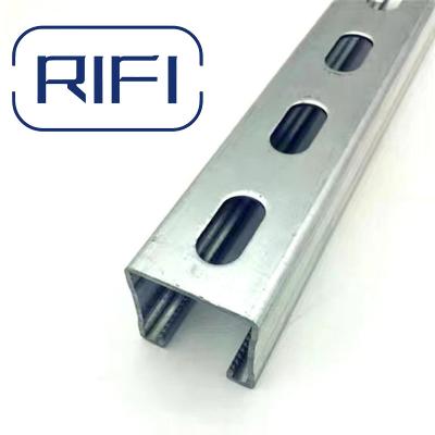 Cina Galvanizzazione a caldo Strutto in acciaio al carbonio Canale lunghezza 10 piedi con fori a fessura in vendita