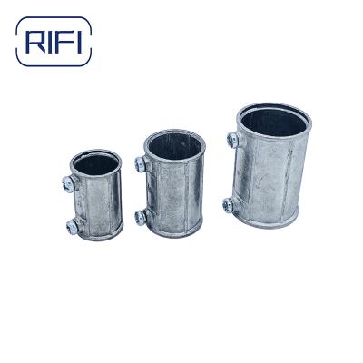 Cina Raccordi e connettori per tubi conduit EMT zincati per applicazioni a parete con collegamento a scatola elettrica in dimensioni da 1/2"-4" in vendita