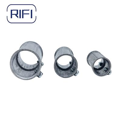 Cina Raccordi e connettori per tubi conduit EMT zincati per applicazioni a parete con collegamento a scatola elettrica in dimensioni da 1/2"-4" in vendita