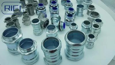 Cina Connettore e giunto per tubi EMT di tipo a compressione da 1/2"-4" per applicazioni a parete in vendita