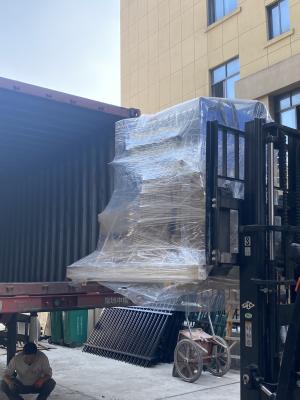中国 白い粘着テープ付きノートブック製造マシンでノートブック生産ラインをアップグレードします 販売のため