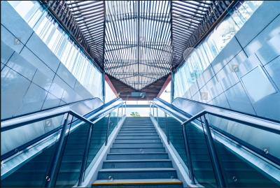 중국 파우더로 코팅 된 은 알루미늄 안전 릴링 낮은 유지 보수 및 장수성을위한 은색 판매용